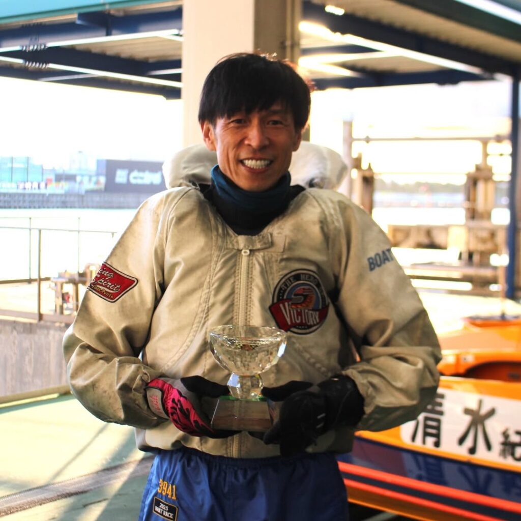 〝地元のスーパースター〟がボートレースとこなめで毎年1月1日の12Rで行われる“初夢賞”を獲得 | スピンオフ｜西スポレースサイト